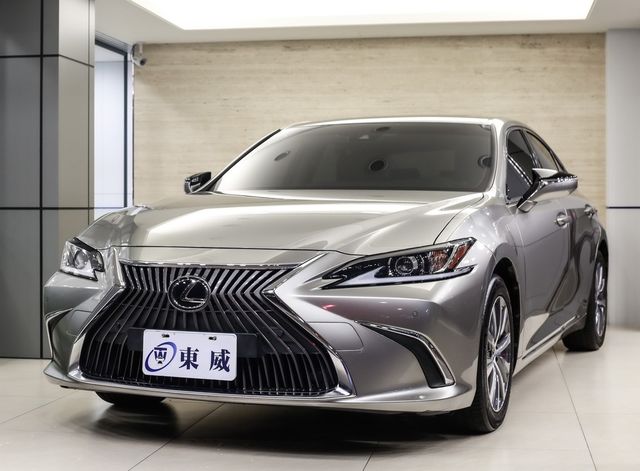 中古車-2020 LEXUS ES200 只跑2萬 全速域 保固中 鈦色《東威》,Lexus 淩志/ES 200/台北市-FindCar 找車網